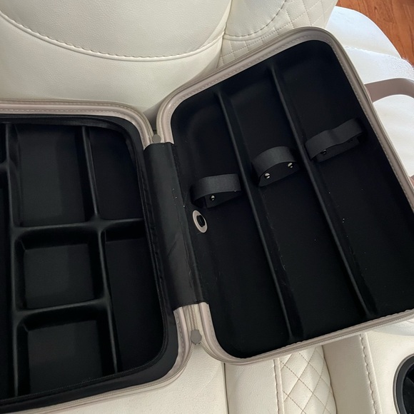 Calista | Other | Calista Beauty Case | Poshmark